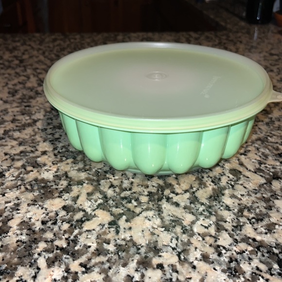 Tupperware | Kitchen | Vintage Mint Green Tupperware Gelatin Mold ...